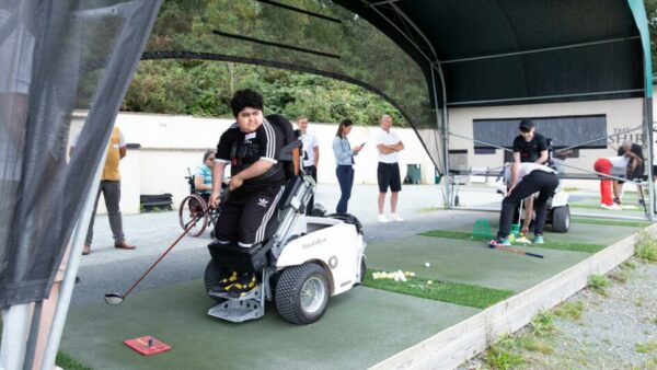 Celebrating our first ever accessible golf day - Muscular Dystrophy UK